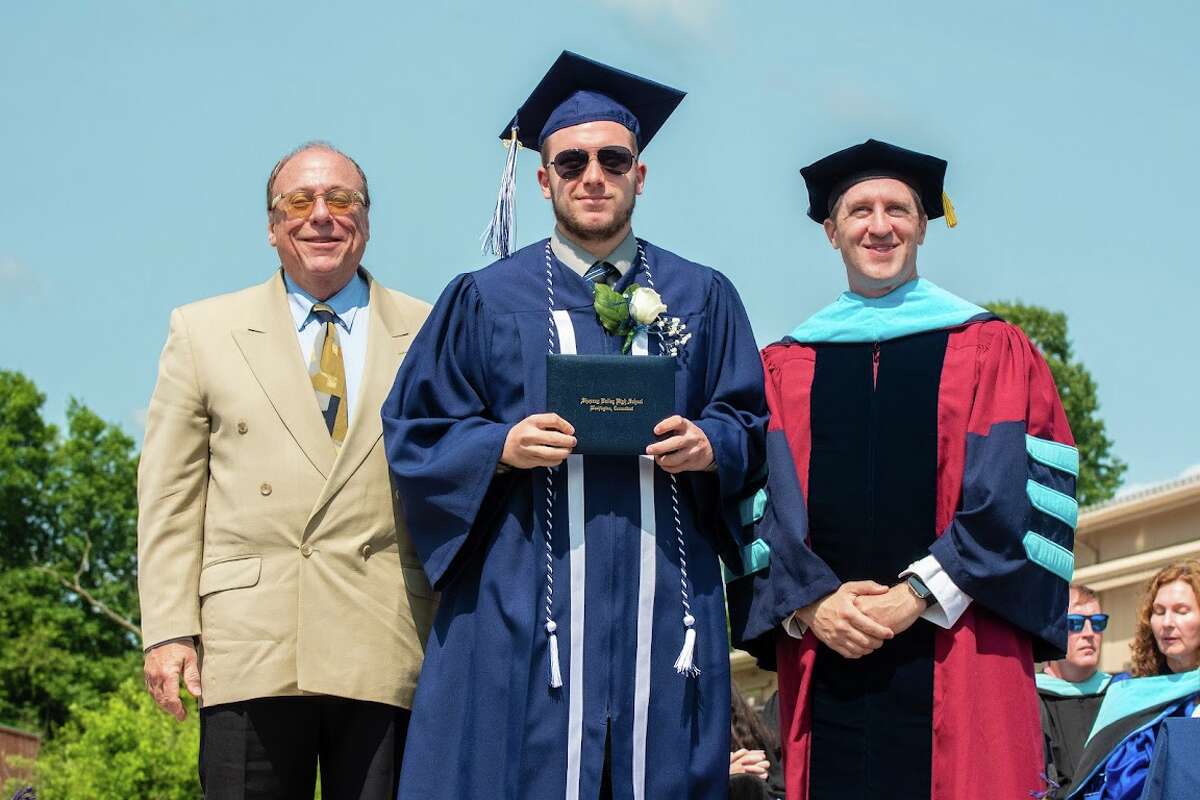 Shepaug Valley School celebrates commencement