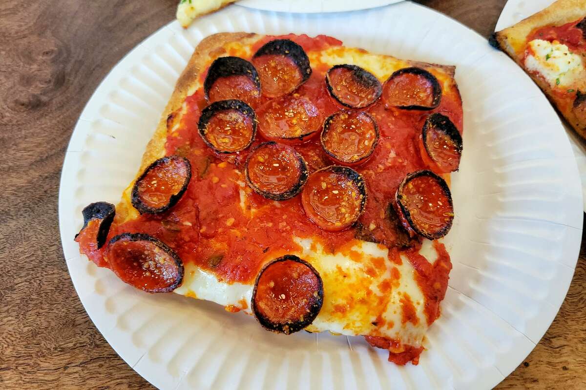 Mama's Boy shines with NY-style pizza slices