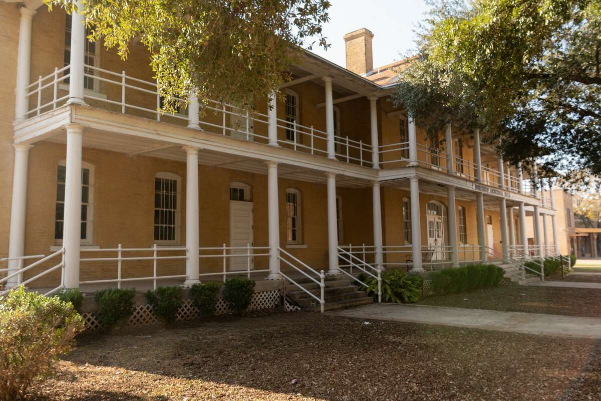 Moody Foundation grant aids renovation of historic Laredo College hall