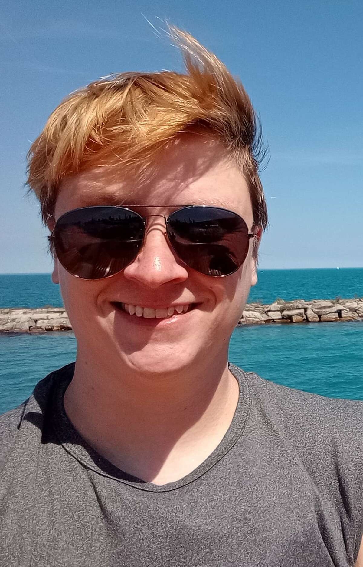 Alton Schnucks' Louis Finley honored as 'best essential worker'