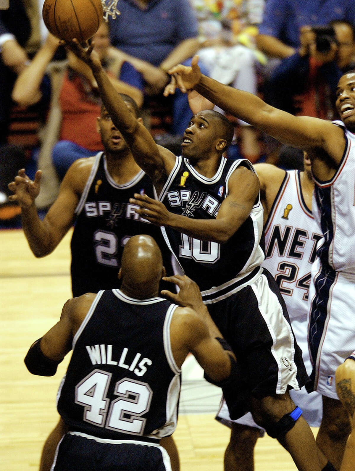 San Antonio Spurs 2003 title run remembered by unsung heroes