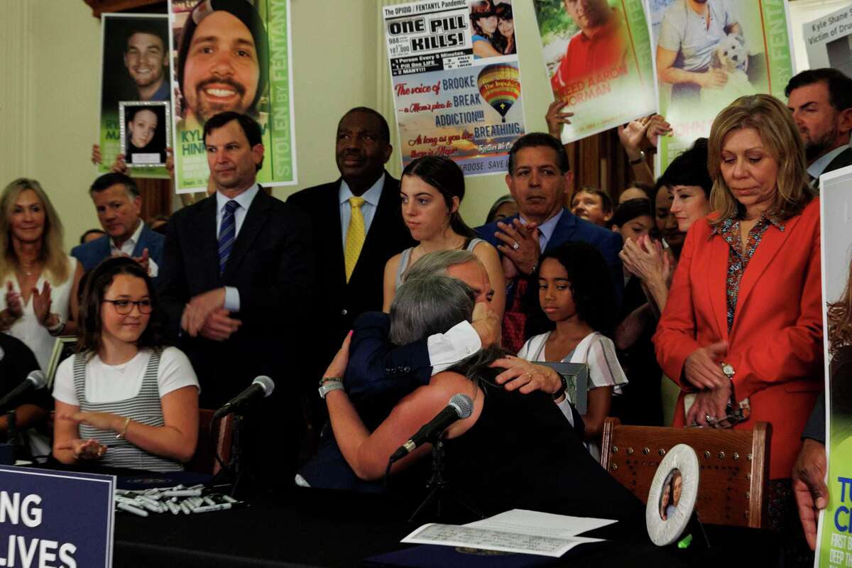 Gov. Abbott signs law allowing murder charges in some fentanyl deaths