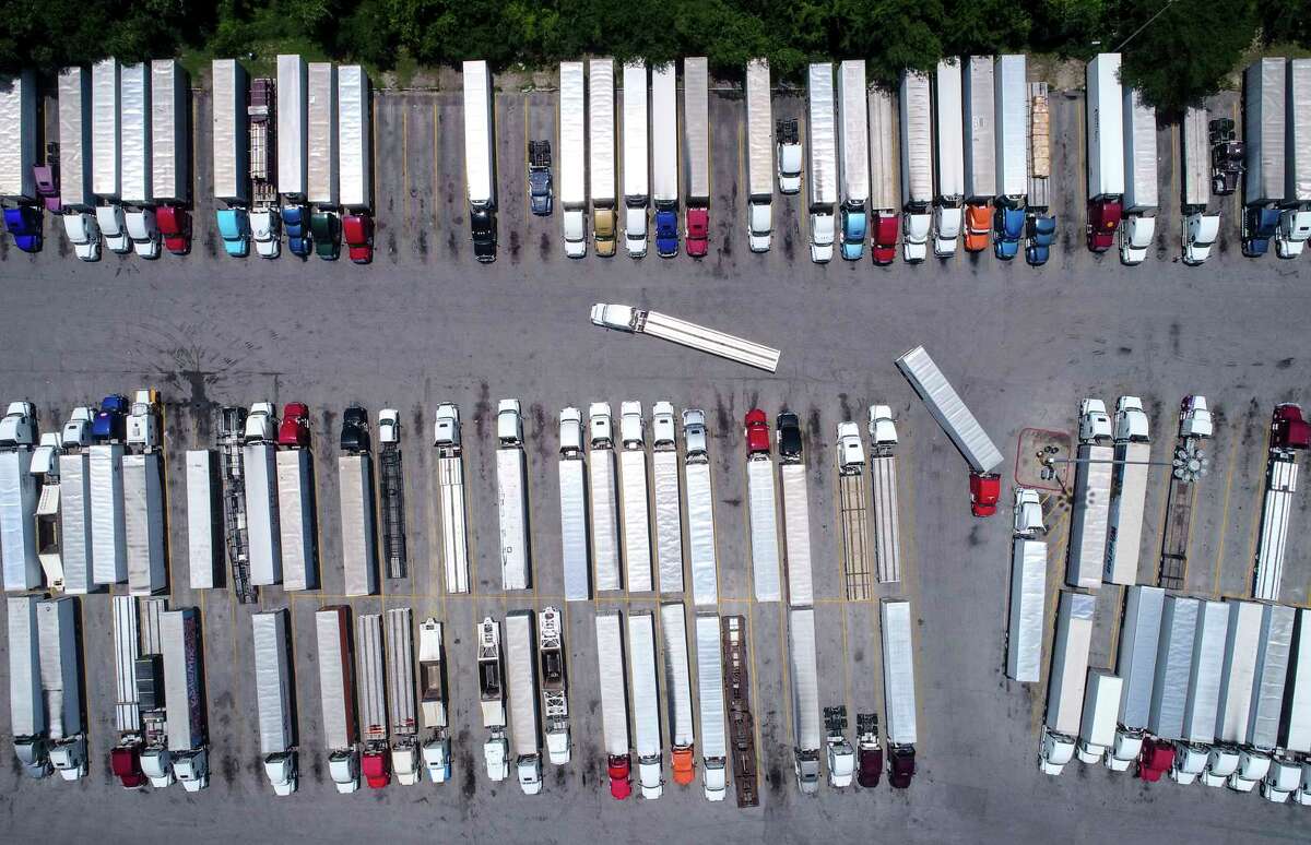 Nehls bill opens door to bathrooms for truck drivers