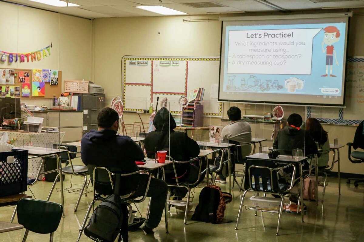 Many California districts yet to spend all their federal COVID relief