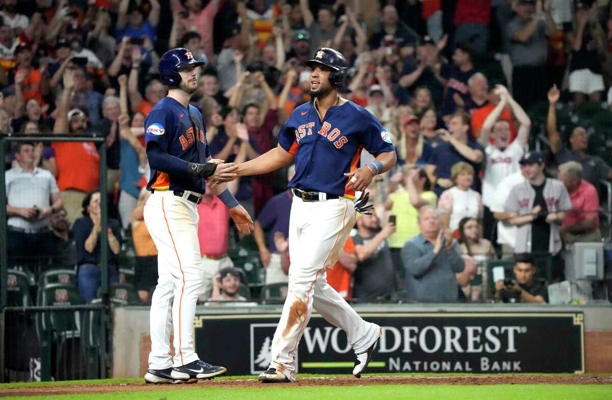 Houston Astros top Washington Nationals in wild walkoff win