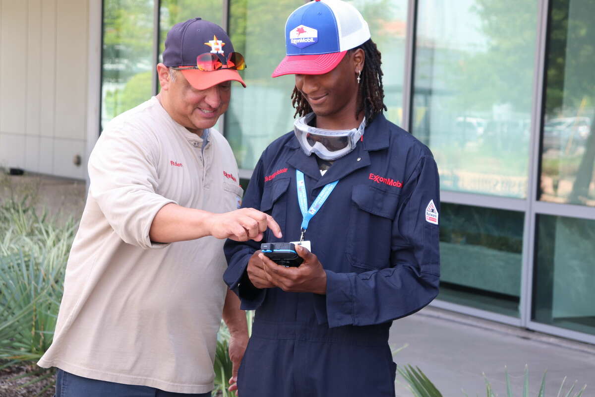 Beaumont seniors partake in ExxonMobil 409 Energy Scholars program