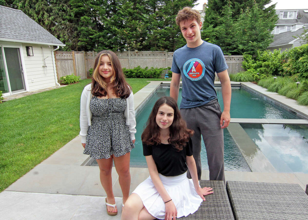 How three Greenwich teens helped pass a CT bill on food allergies