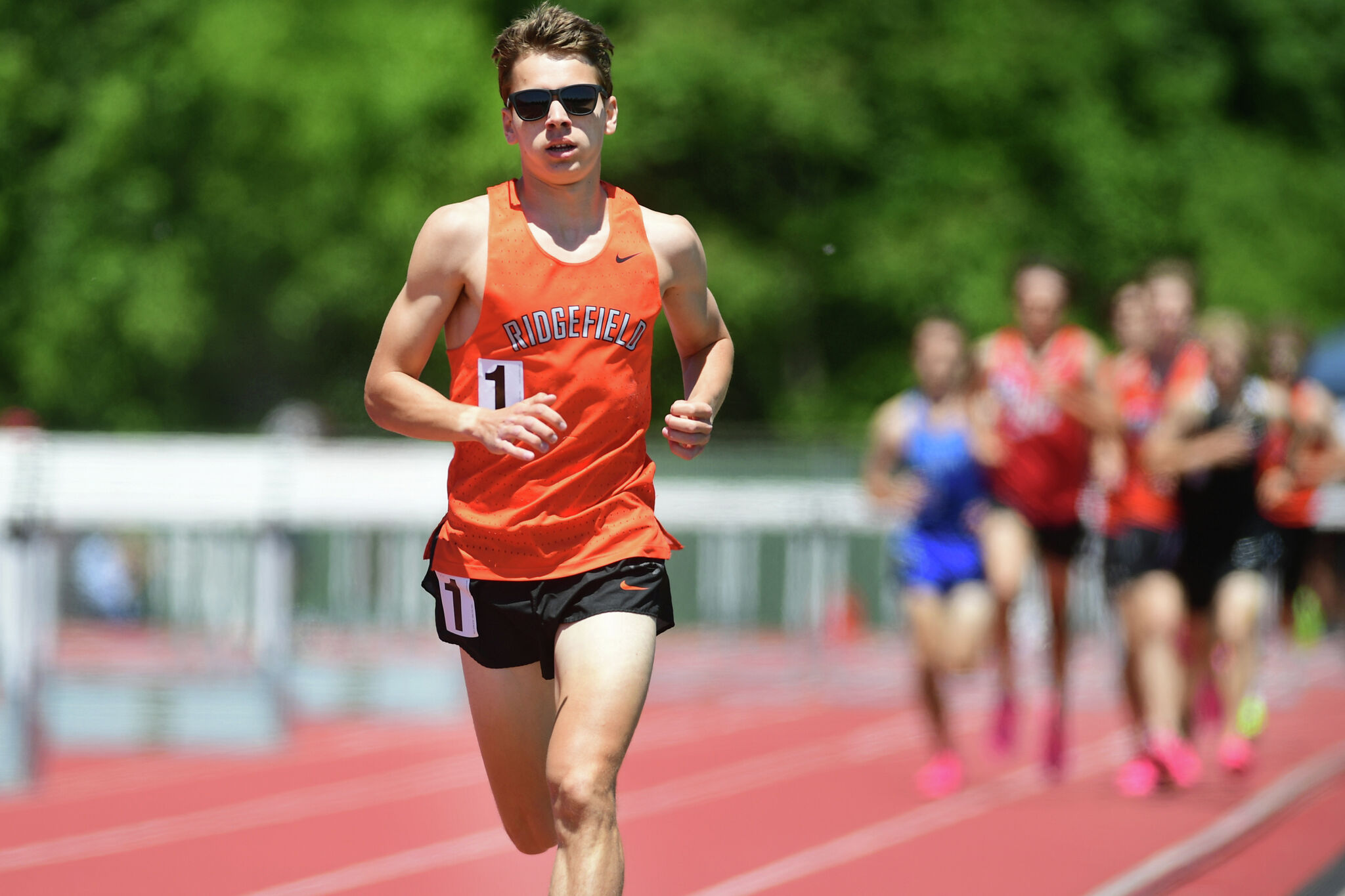 Ridgefield's Steven Hergenrother breaks CT records in mile, 4x800
