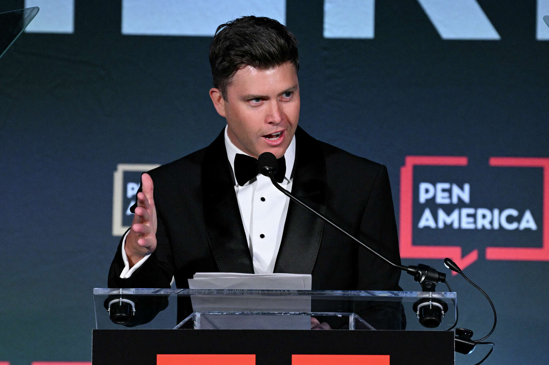 Colin Jost poked fun at the Astros in stand-up comedy set in Houston