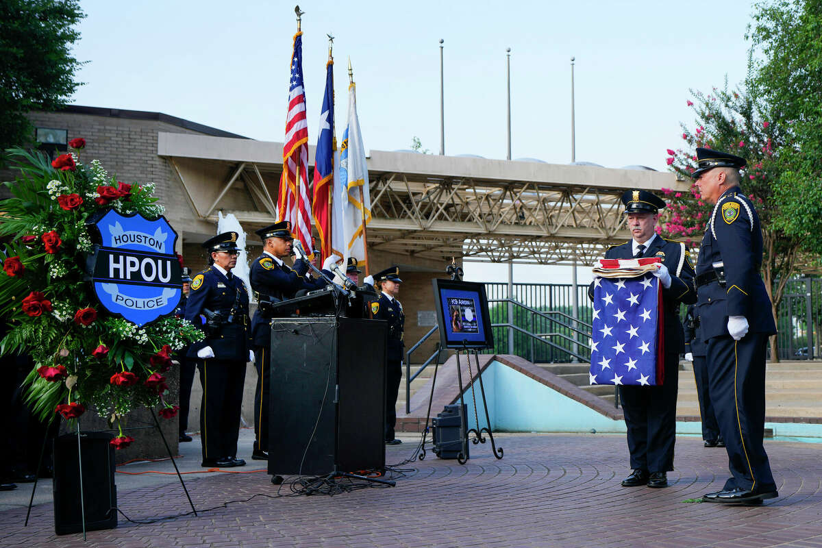HPD memorializes K-9 whose death in police car is under investigation