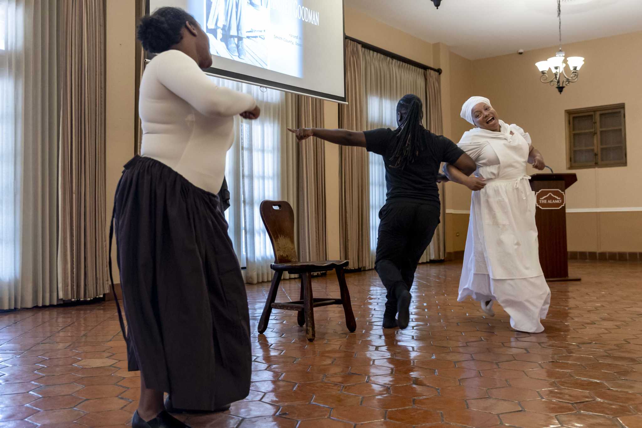 Juneteenth program in Alamo Plaza aims for 'joy and hope'
