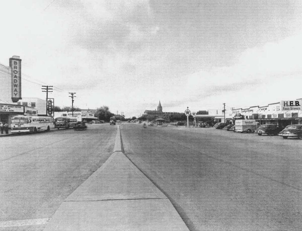 Reader finds tales of San Antonio history among mother's effects