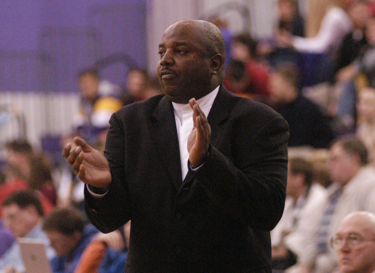 After 400-plus wins, Don Johnson retires as Montgomery basketball coac