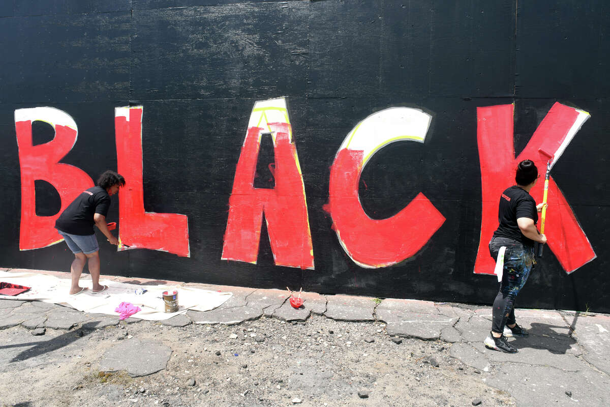 Bridgeport community comes together for Black Lives Matter mural