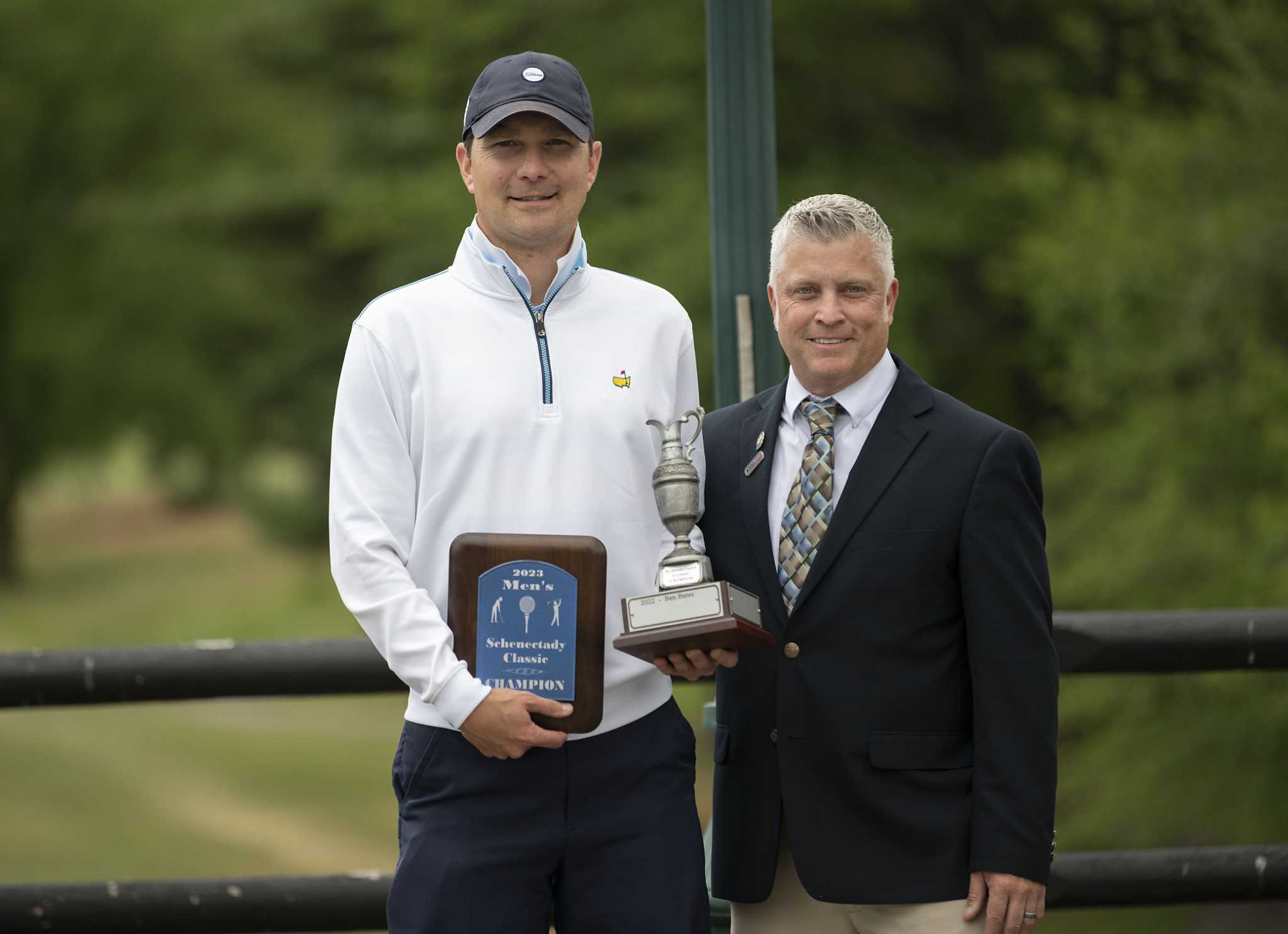 Bates pulls away to win Schenectady Classic