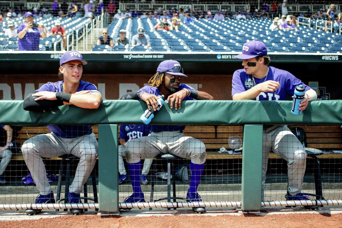 College World Series: TCU Horned Frogs stay alive with win