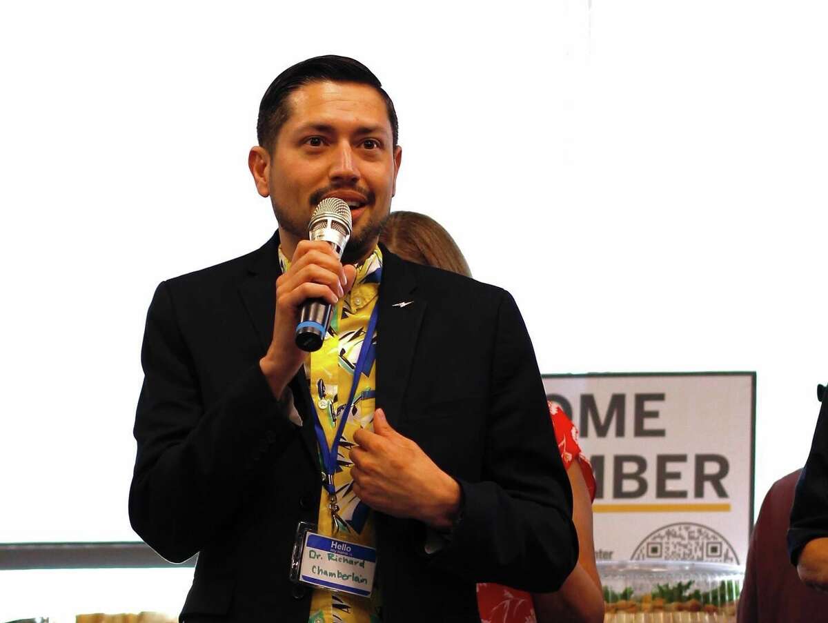 Dr. Richard Chamberlain recognized with RGISC's Community Champ Award