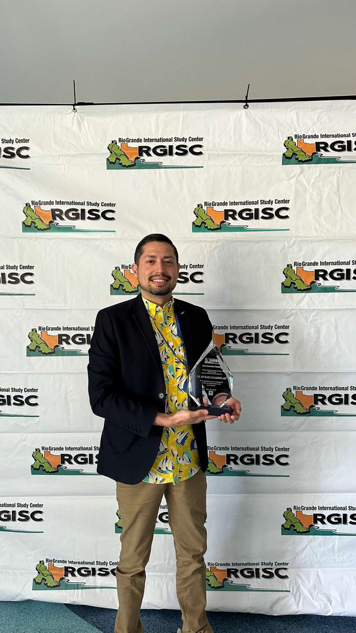 Dr. Richard Chamberlain recognized with RGISC's Community Champ Award