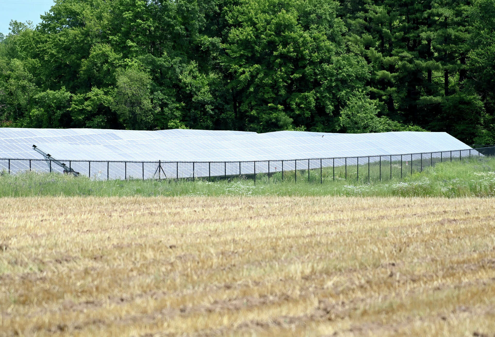 East Windsor solar farm leads to complaints from residents, officials