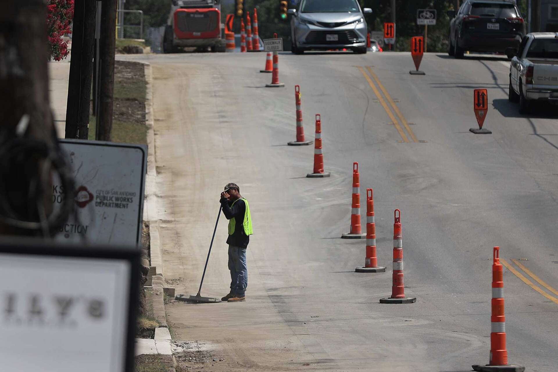 After record number of heat deaths in '23, OSHA ups worker education