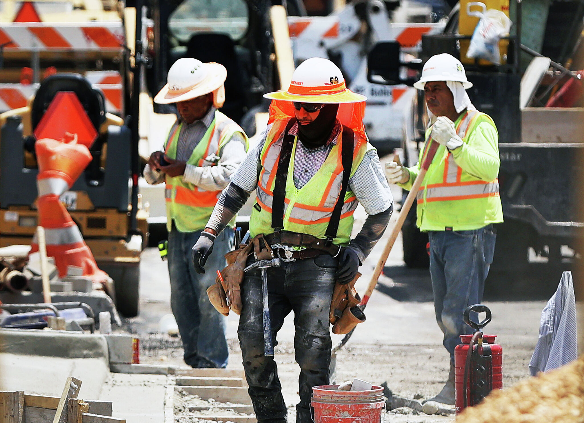 Construction exec: S.A. steady but faces difficulties, including labor