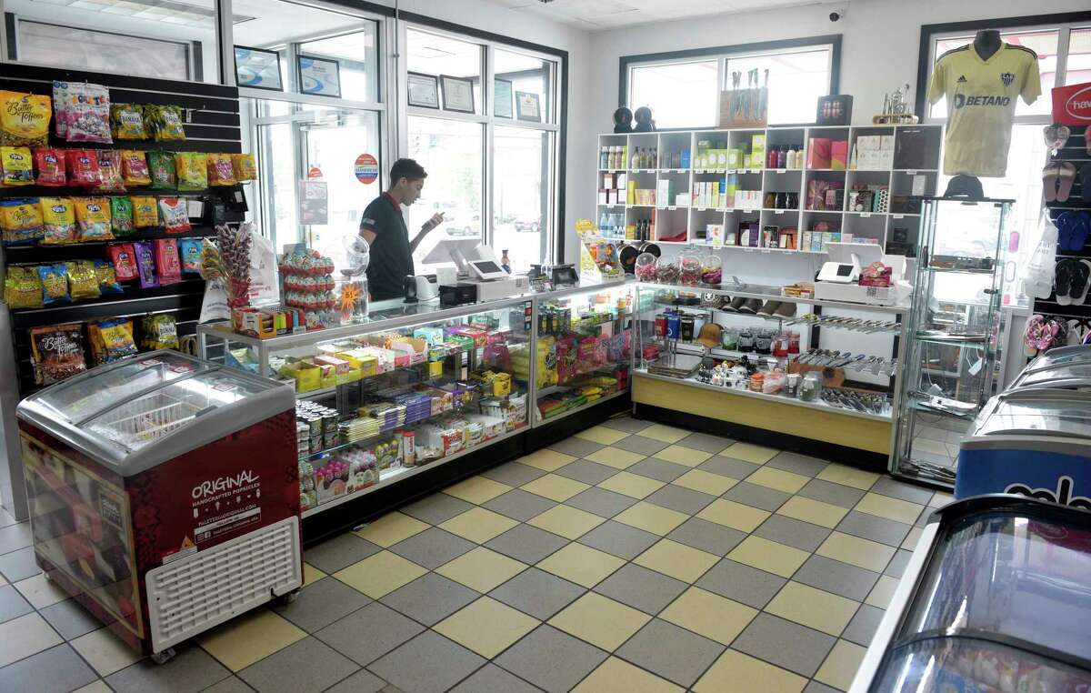 Father, son from Brazil open Tomahawk Meat Market in Danbury