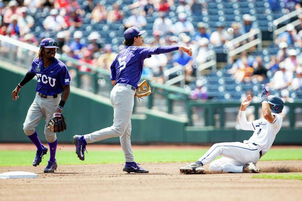 TCU baseball: Horned Frogs advance in College World Series