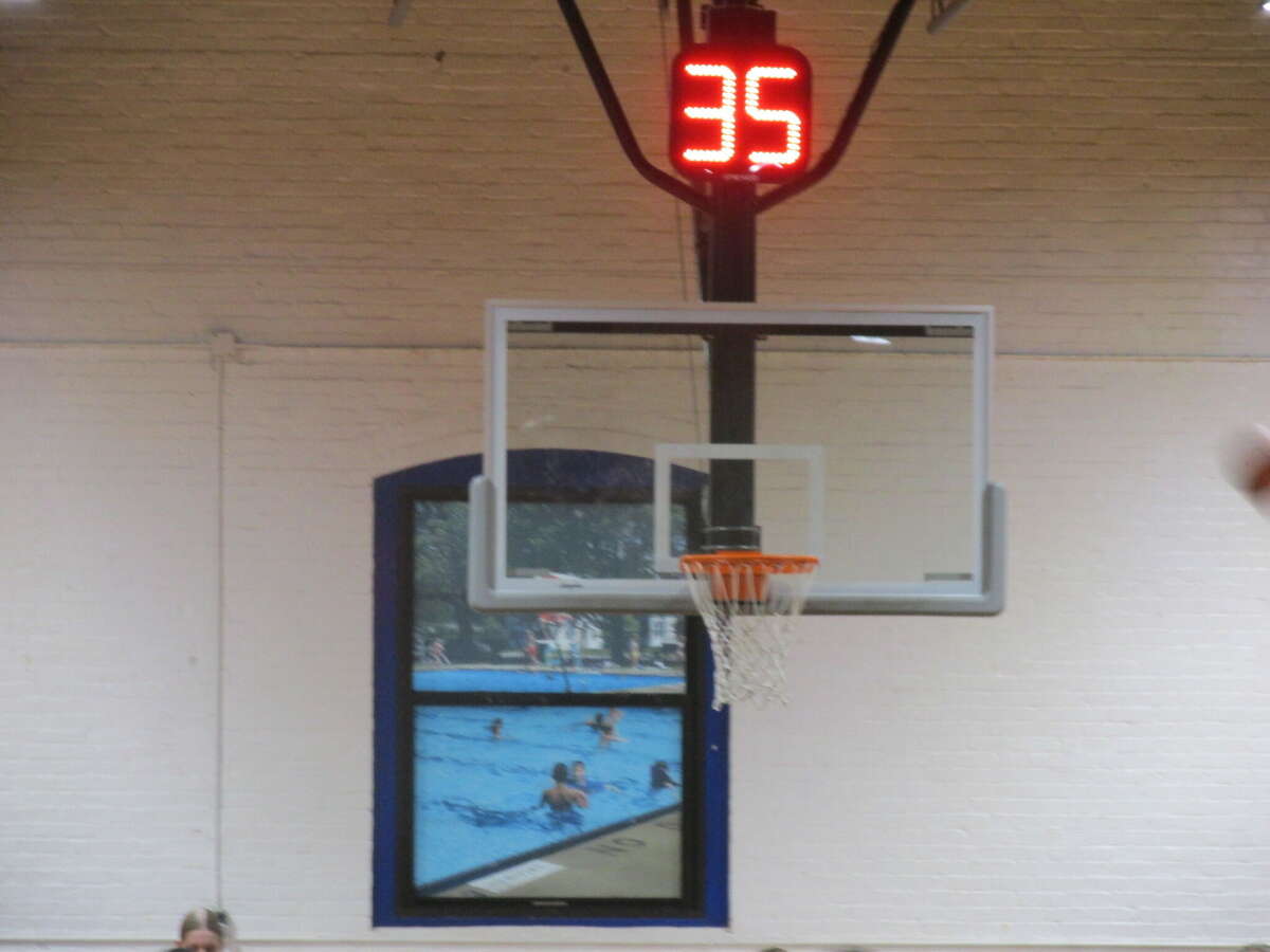 How will shot clock operators, officials adjust to new CIAC hoop era?