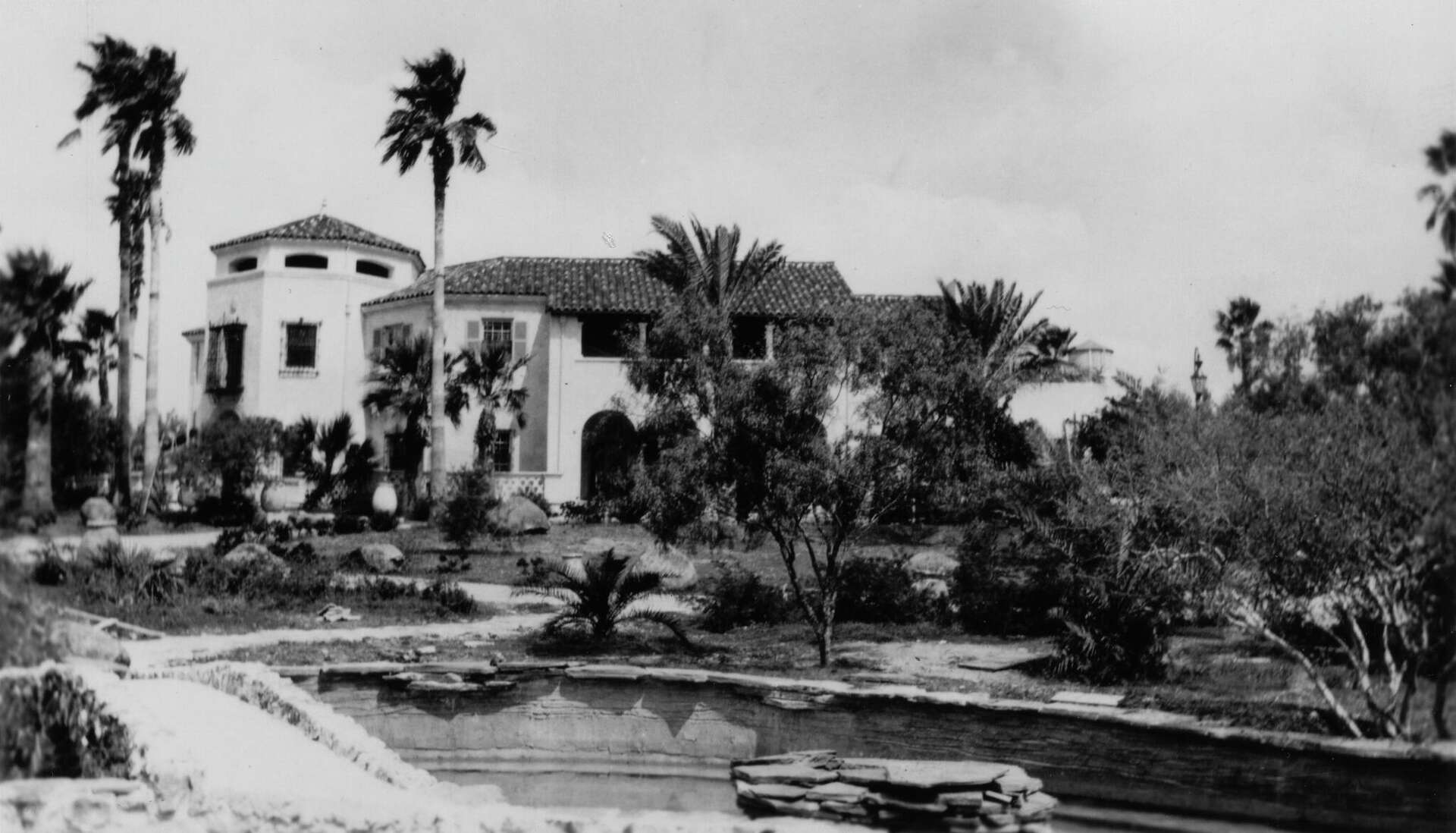 '100 Years' book examines San Antonio's iconic builders