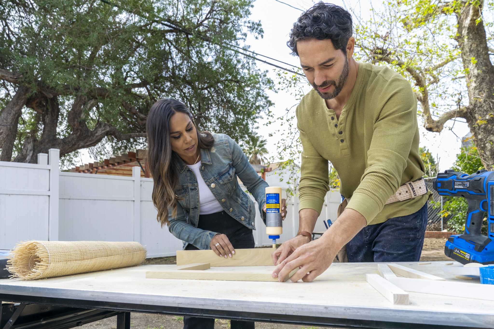 Texas native and veteran co-hosts HGTV show 'Build it Forward'