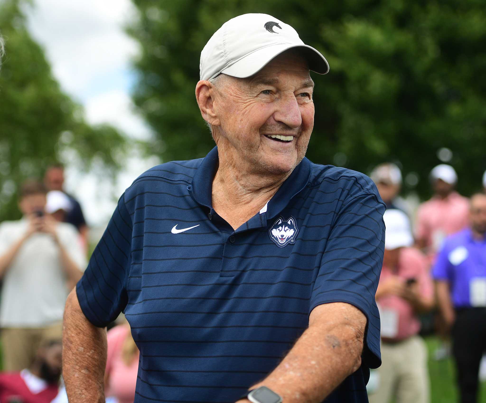 The Dish: UConn luminaries take part in Greenwich golf tournament