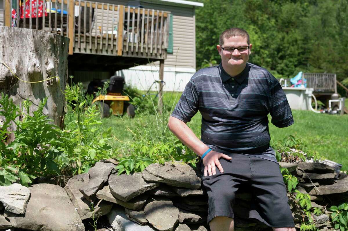 Schoharie senior forges ahead despite losing arm in car crash