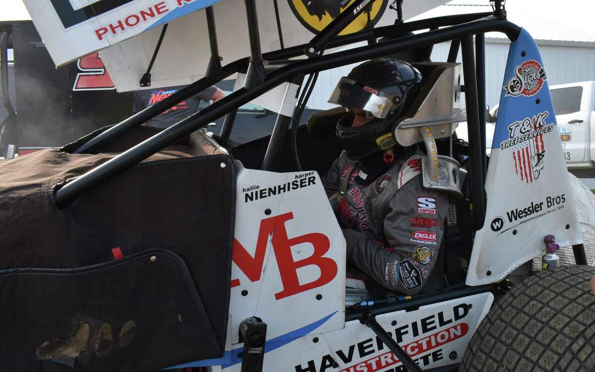 Race night brings Jacksonville Speedway to life