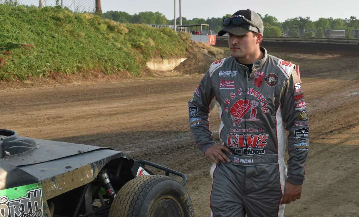 Race night brings Jacksonville Speedway to life