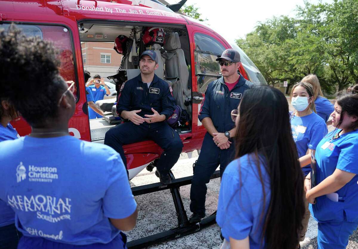 High school students get behind-the-scenes look at health careers