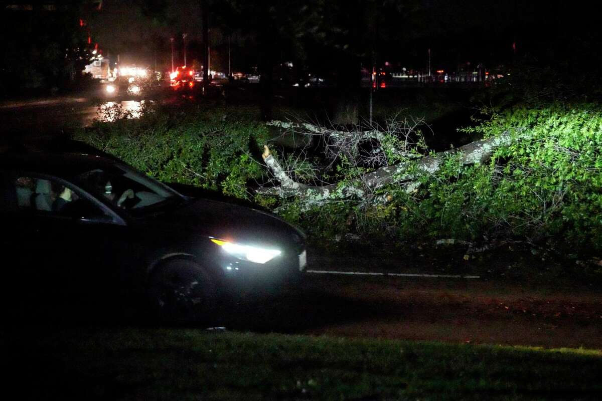 Houston weather: Powerful overnight storm knocks out power to 115K
