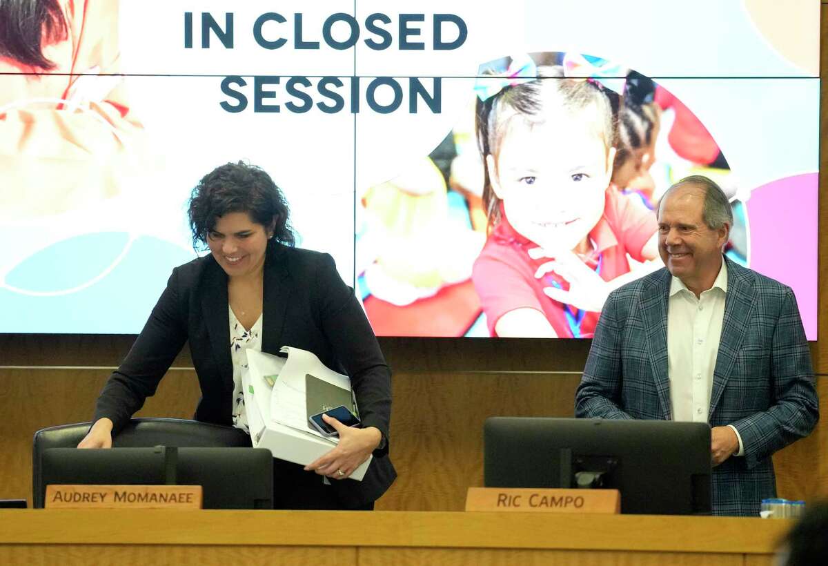 HISD board unanimously approves Mike Miles' $2.2 billion budget