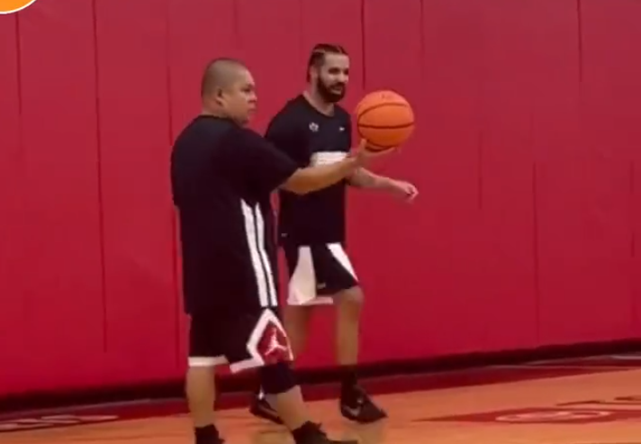 Drake flashes range playing pickup at Houston Rockets gym