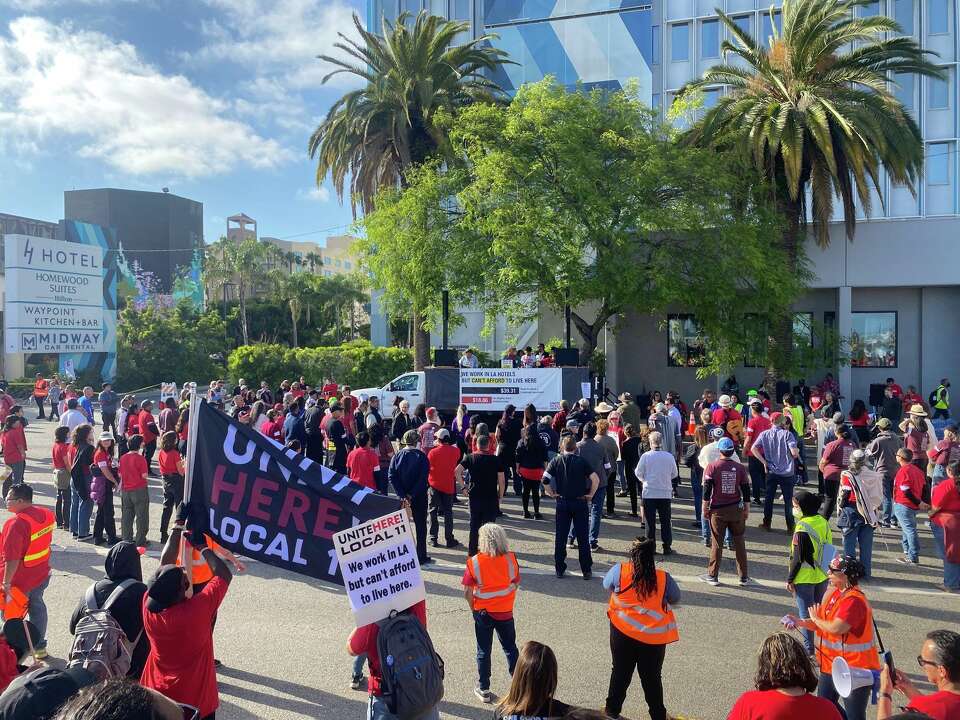 190 hotel workers, LA council members arrested at LAX protest