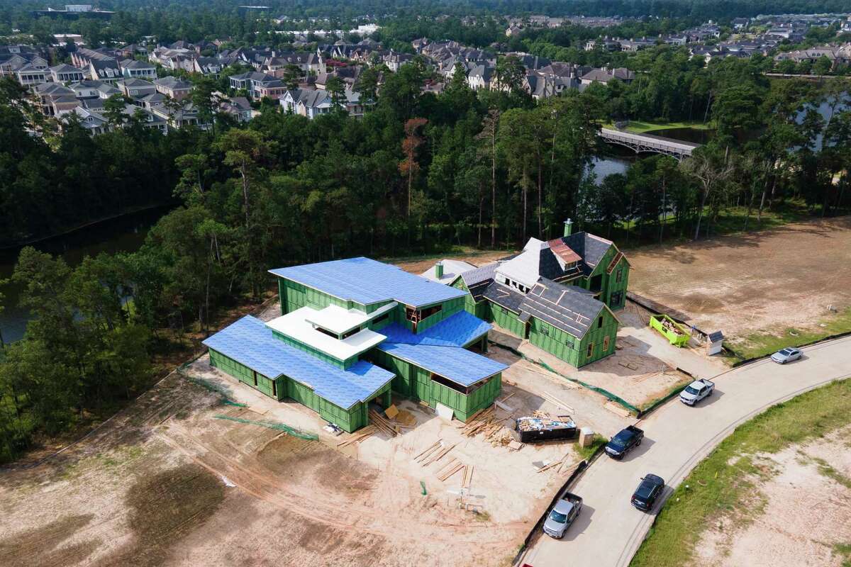 Grogan's Mill: Guide to The Woodlands' oldest village