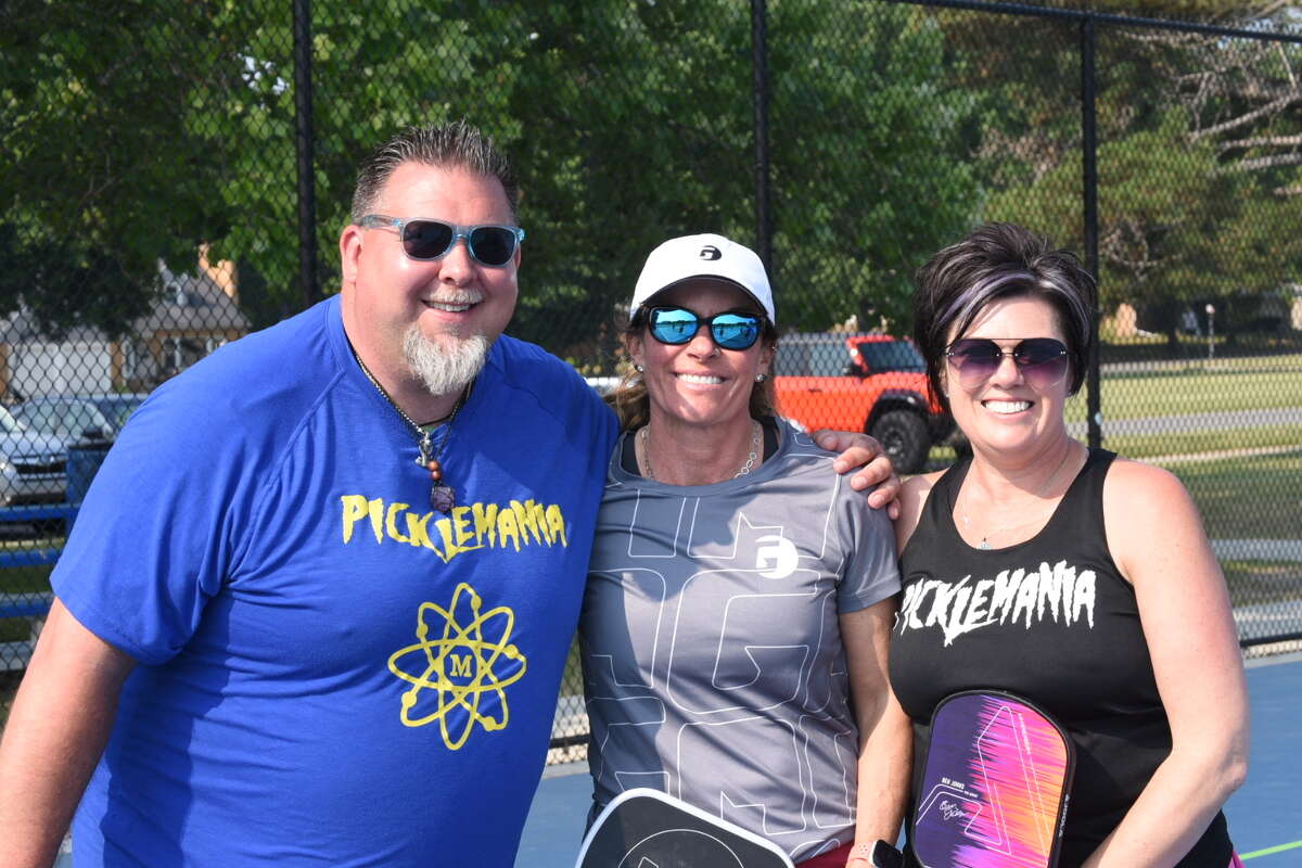 Former Midlander Teresa Tarn instructs pickleball clinic