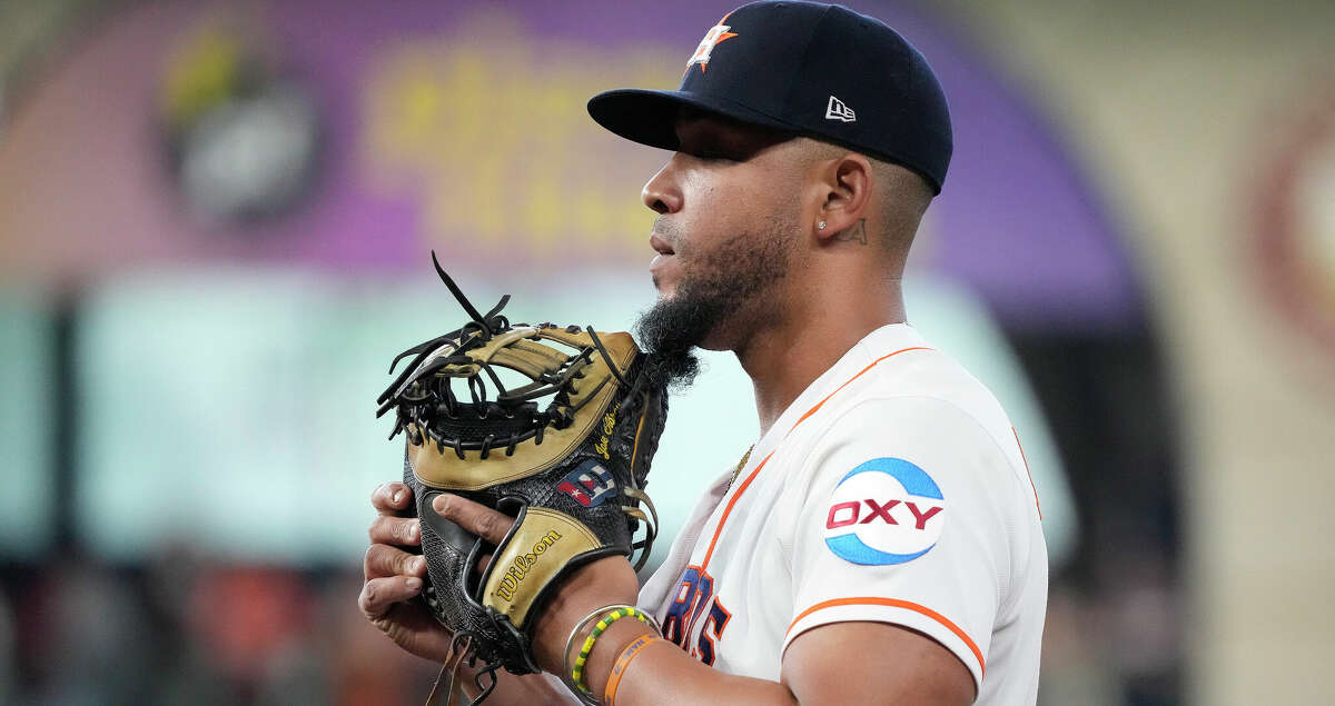 Houston Astros' José Abreu returns to lineup vs. L.A. Dodgers