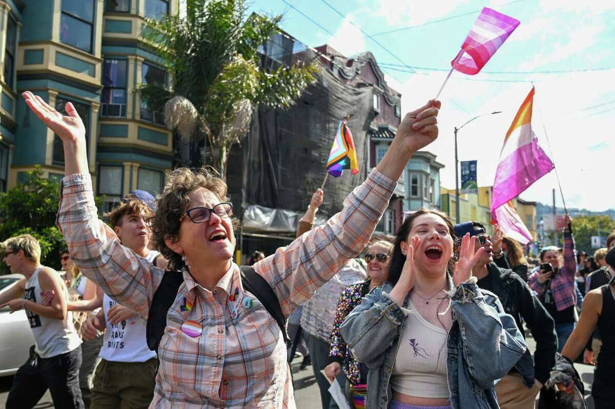 SF Dyke March draws thousands in powerful, proud showing of solidarity