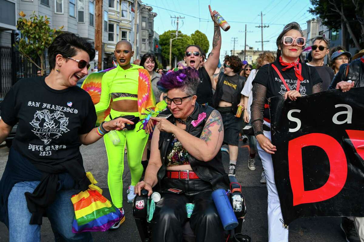 SF Dyke March draws thousands in powerful, proud showing of solidarity