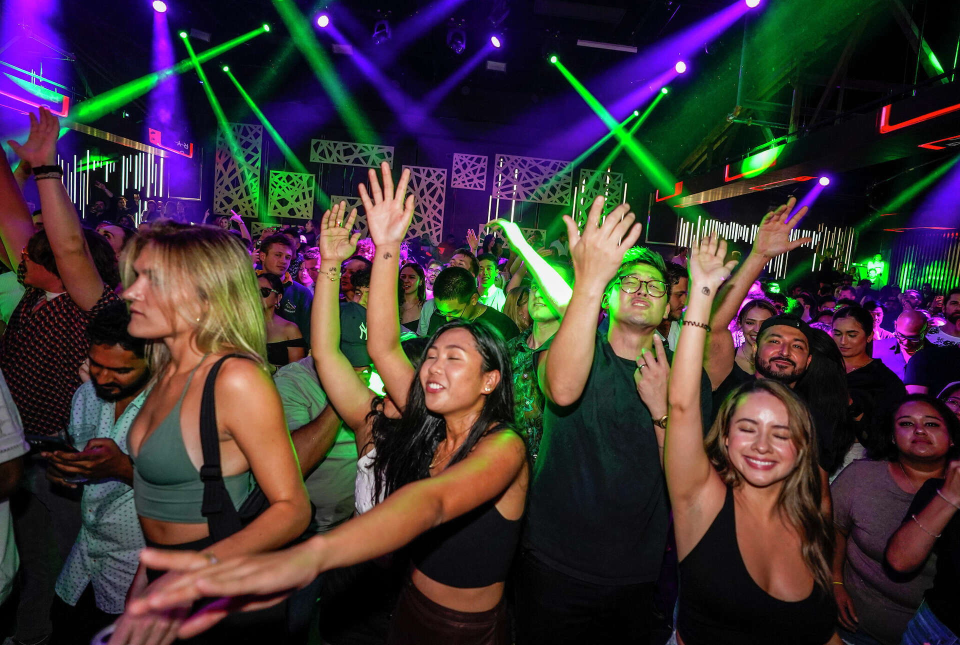 Houston music venues continue to evolve with more openings, closings