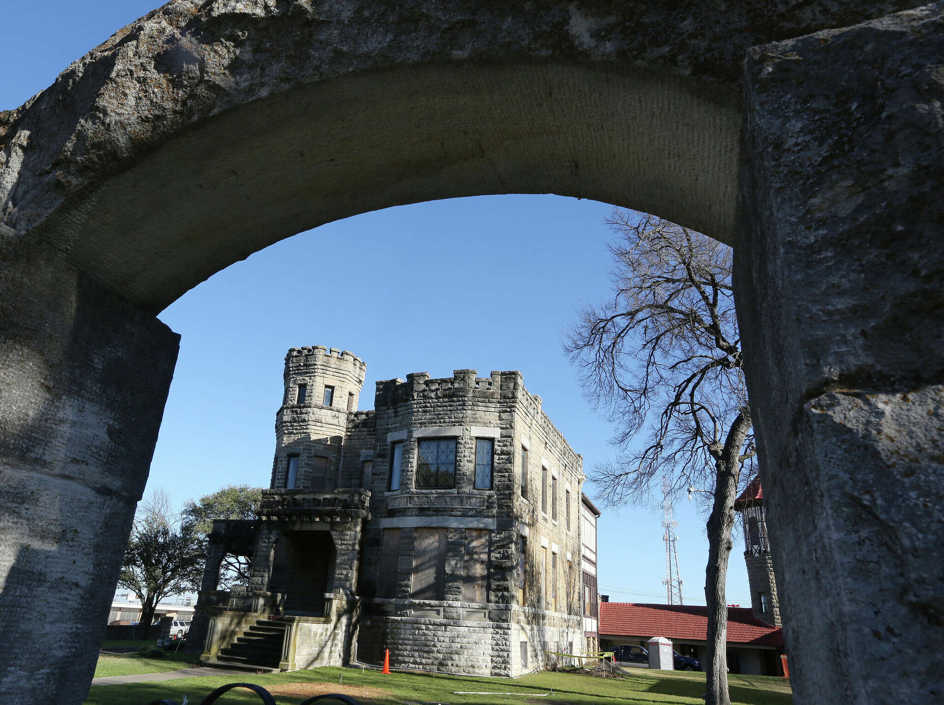Chip and Joanna Gaines list Waco Cottonland Castle for auction