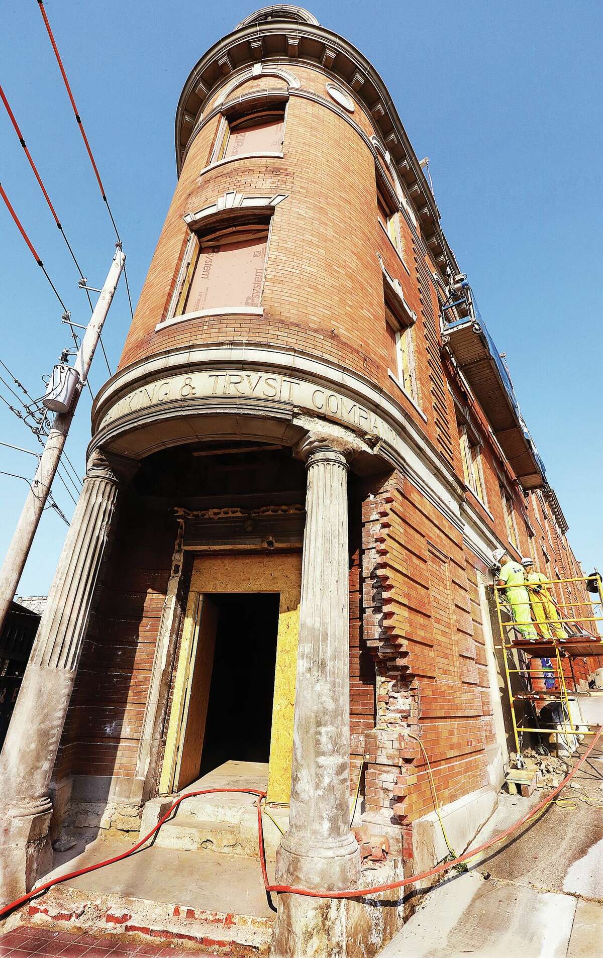 Wedge redevelopment work advances in Alton