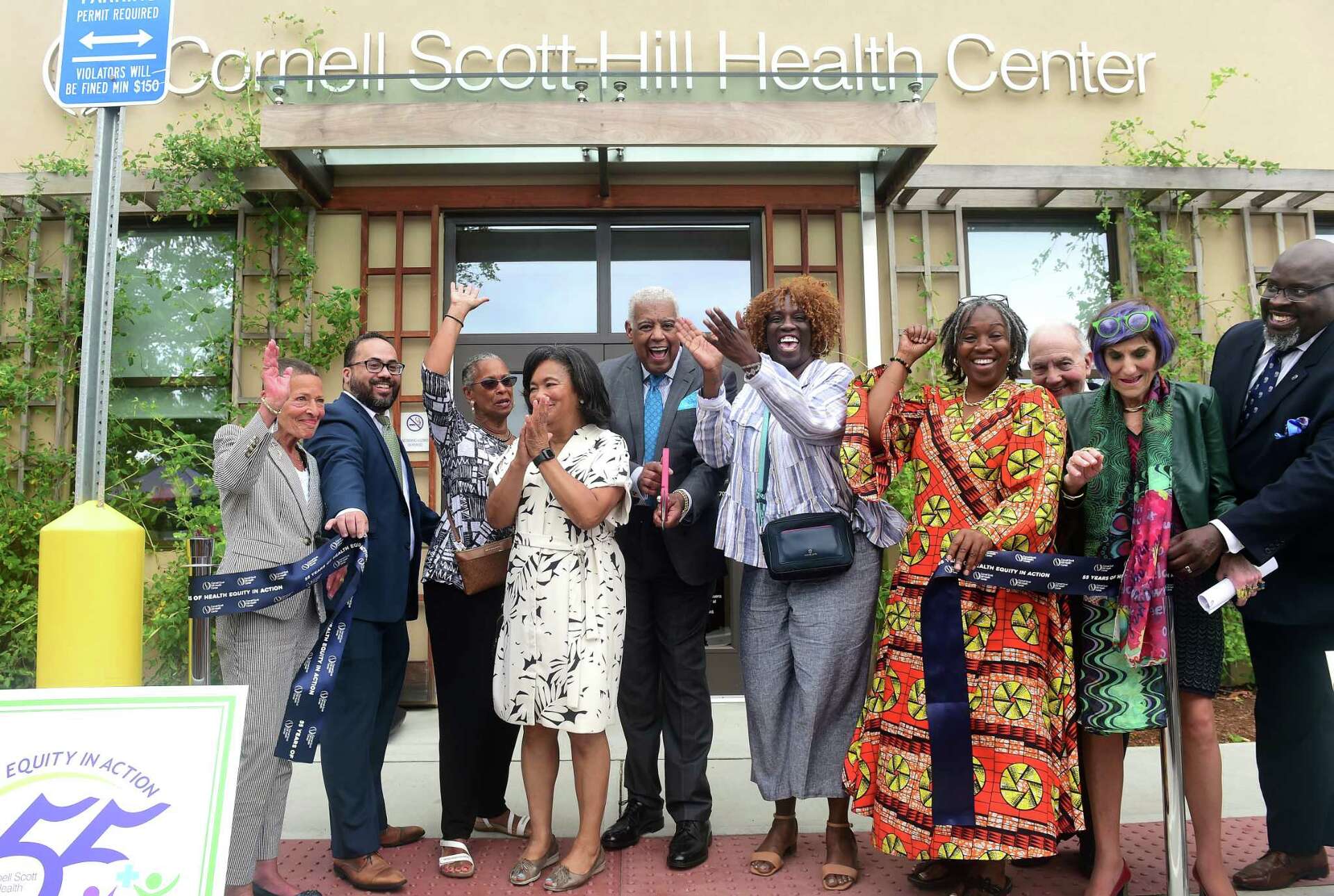 New Cornell Scott Hill Health Center opens in New Haven's Q House