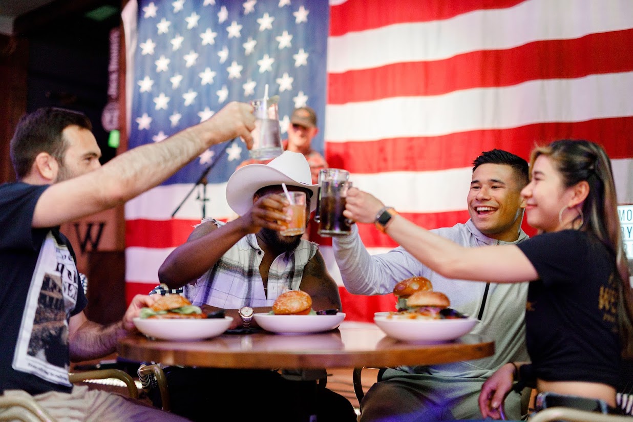 Why techies are obsessed with San Francisco’s faux country bar