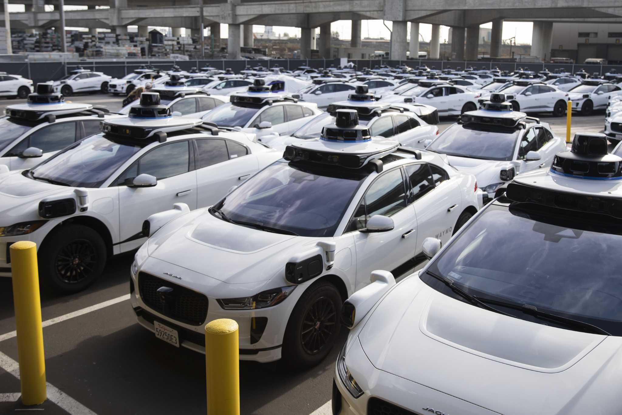 A taxi ride through San Francisco — driver not included